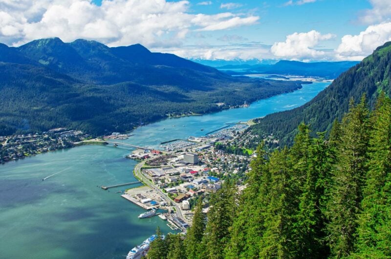 20 HONEST Pros & Cons of Living in Alaska (Let's Talk About It)